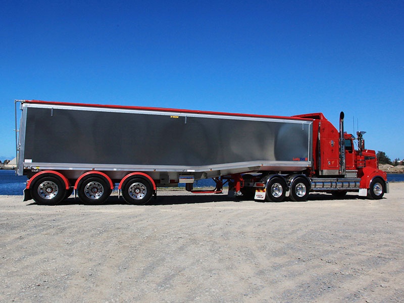 Lusty EMS demonstrates Drop Deck Chassis Tipper | News