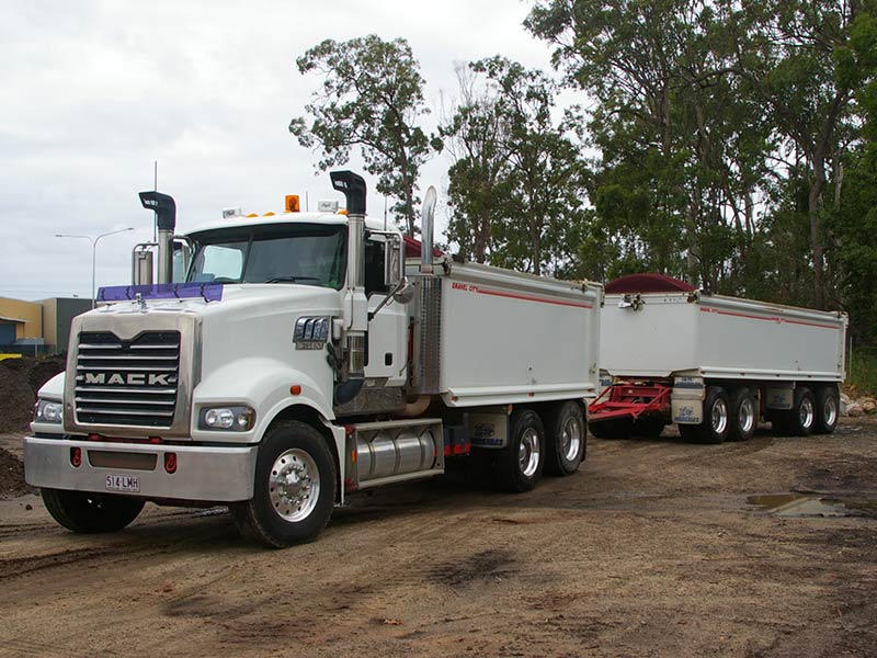 Mack Trident 6x4 tipper truck | Review