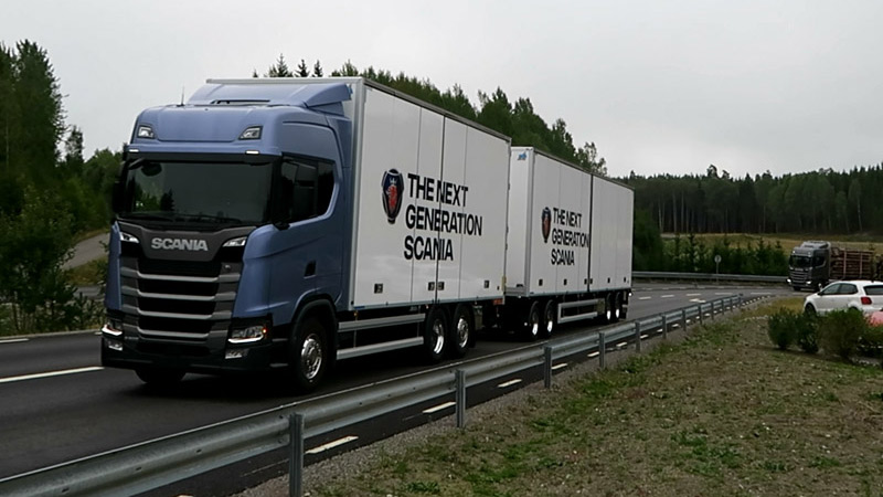 Scania next generation S and R drive-by | News