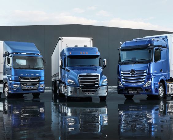 Daimler pays tribute to top dealers and individuals of 2020 | News