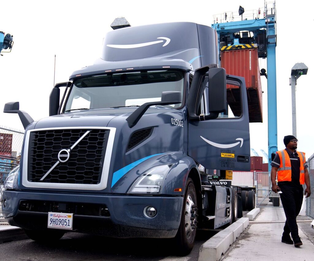 Largest Amazon heavy duty electric truck fleet hits the road - Fully Loaded