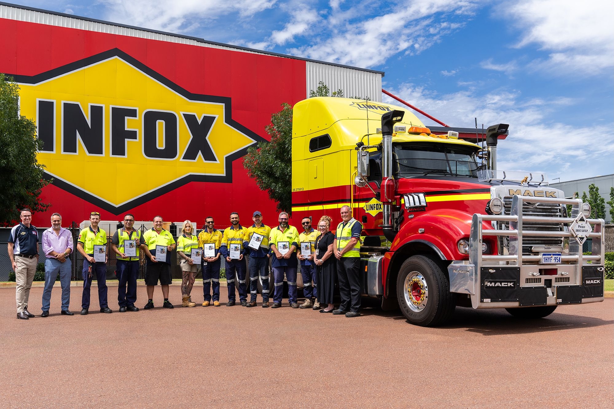 Linfox celebrates new class of graduates - Fully Loaded