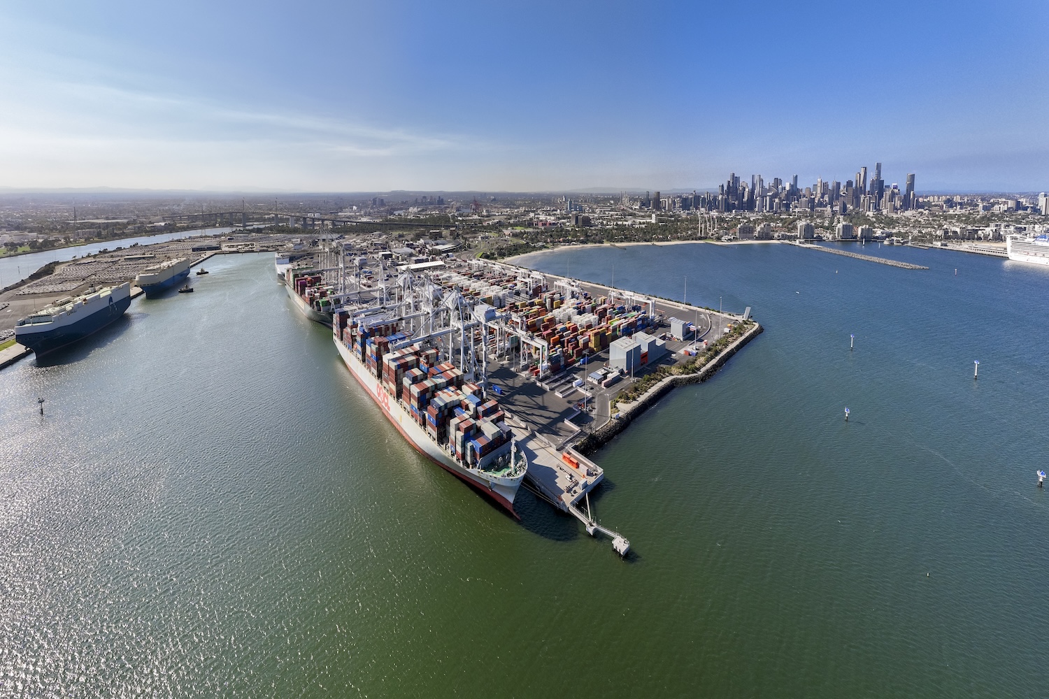 Port of Melbourne celebrates another year of record container volumes